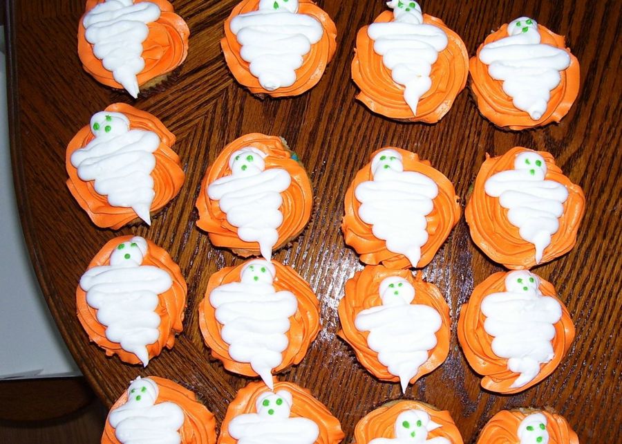 Ghost Cupcakes - CakeCentral.com