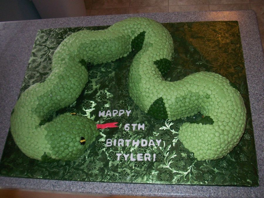 Snake - CakeCentral.com