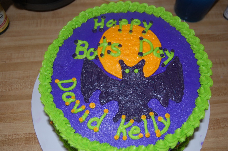 Bat Cake - CakeCentral.com