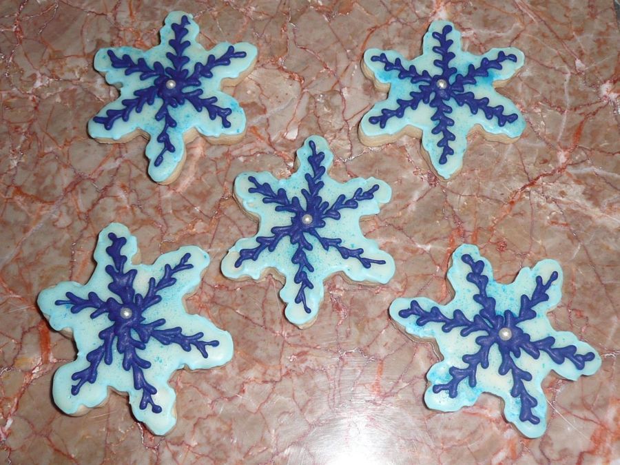 Blue Snowflake - CakeCentral.com