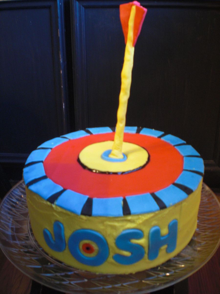 Target And Arrow Cake - CakeCentral.com