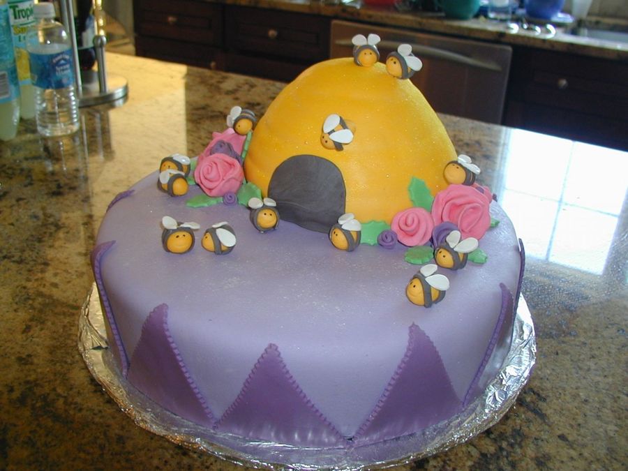 Beehive Cake - CakeCentral.com