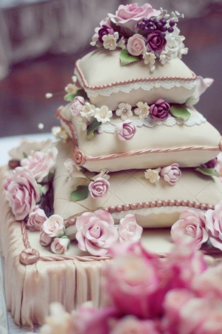 Pillow Cake - CakeCentral.com