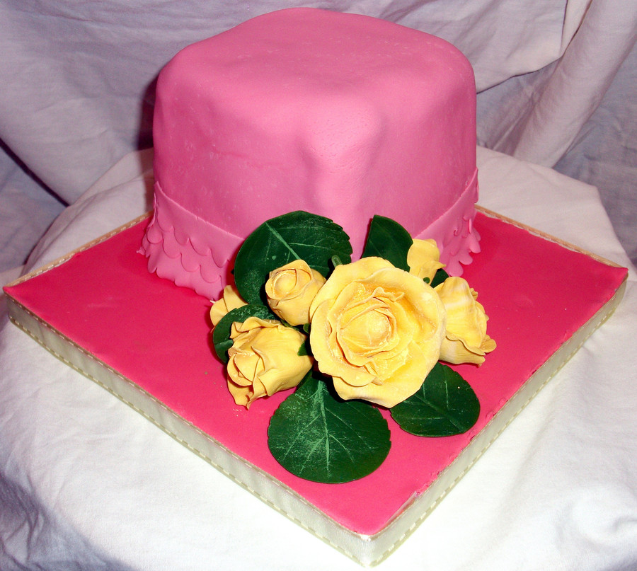 Borders Rose Cake - CakeCentral.com