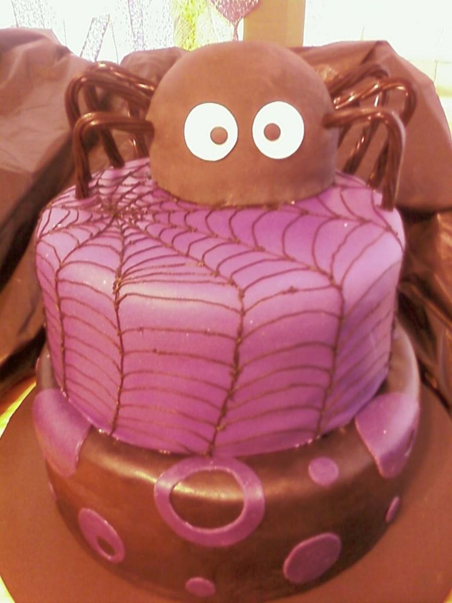 Spider Cake - CakeCentral.com