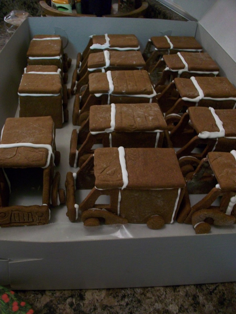 Gingerbread Trucks - CakeCentral.com