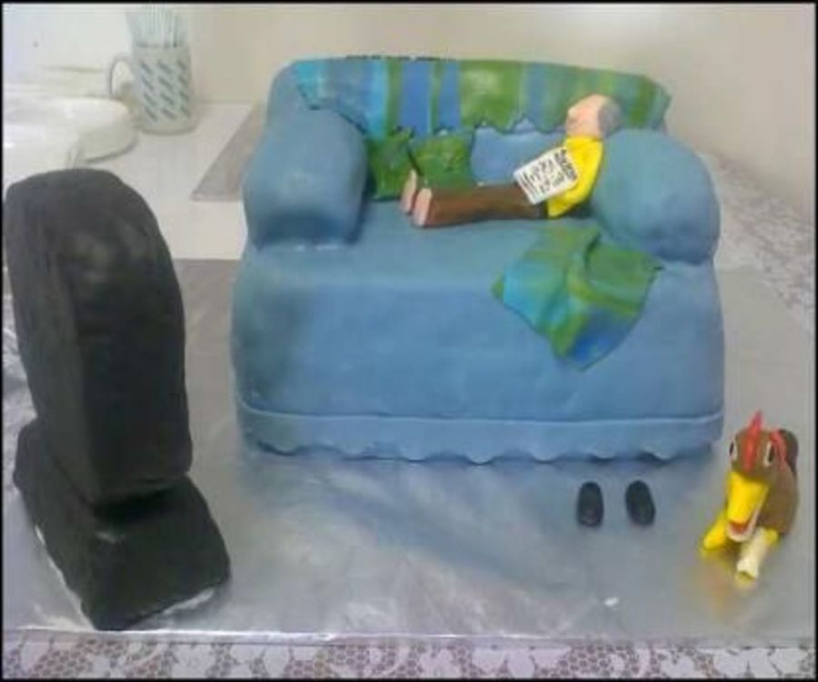 Pennysaver Retirement Couch - CakeCentral.com