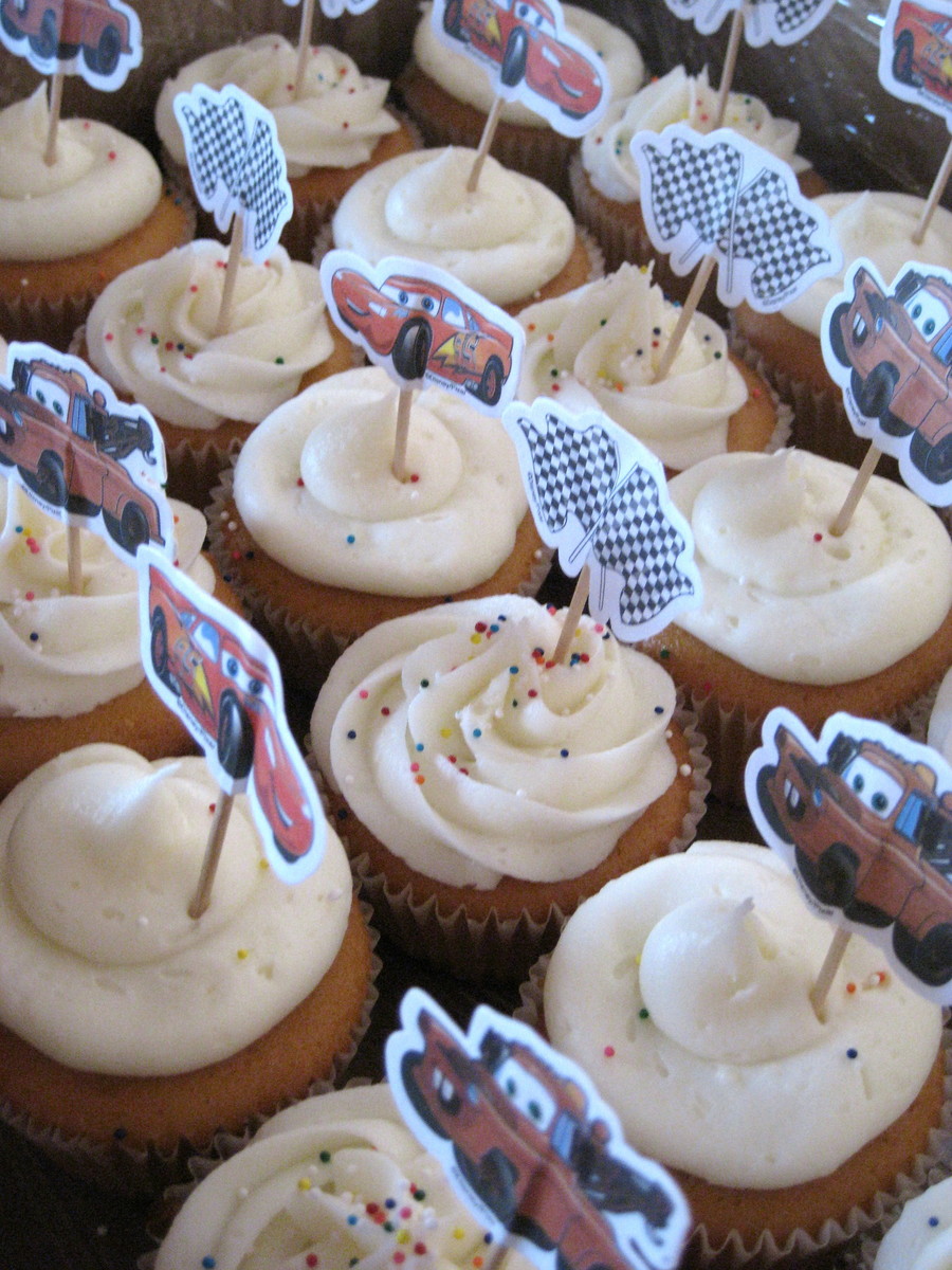 Basic Cupcakes - CakeCentral.com