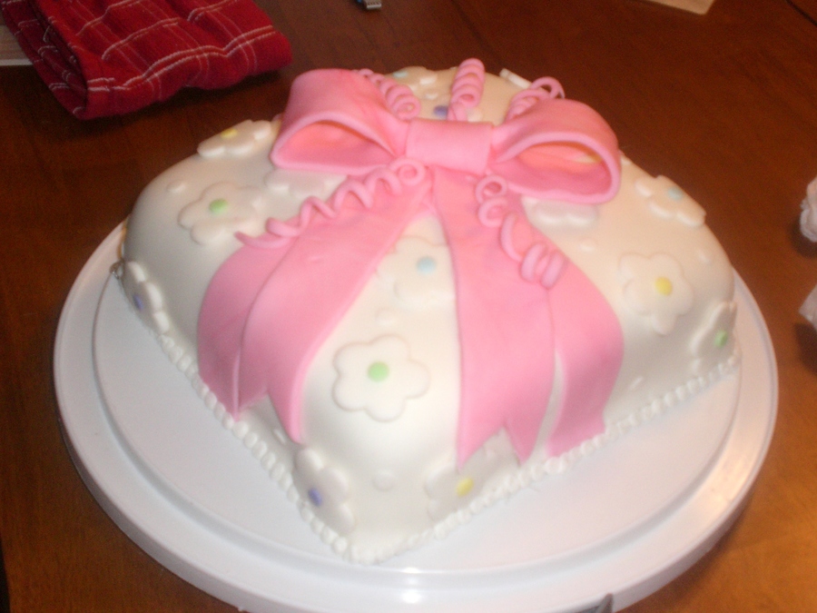 Bow Cake - CakeCentral.com