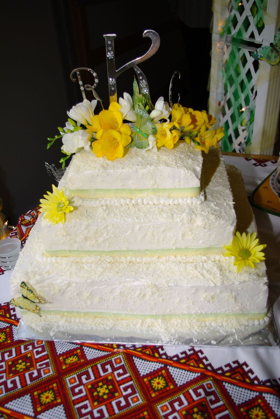 Rene__Clint_Wedding_Cake.jpg - CakeCentral.com