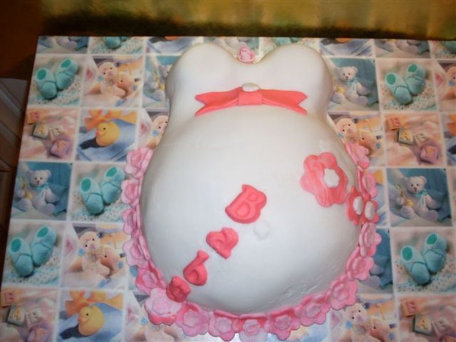 Sdc10094__Lynns_Belly_Cake.jpg - CakeCentral.com