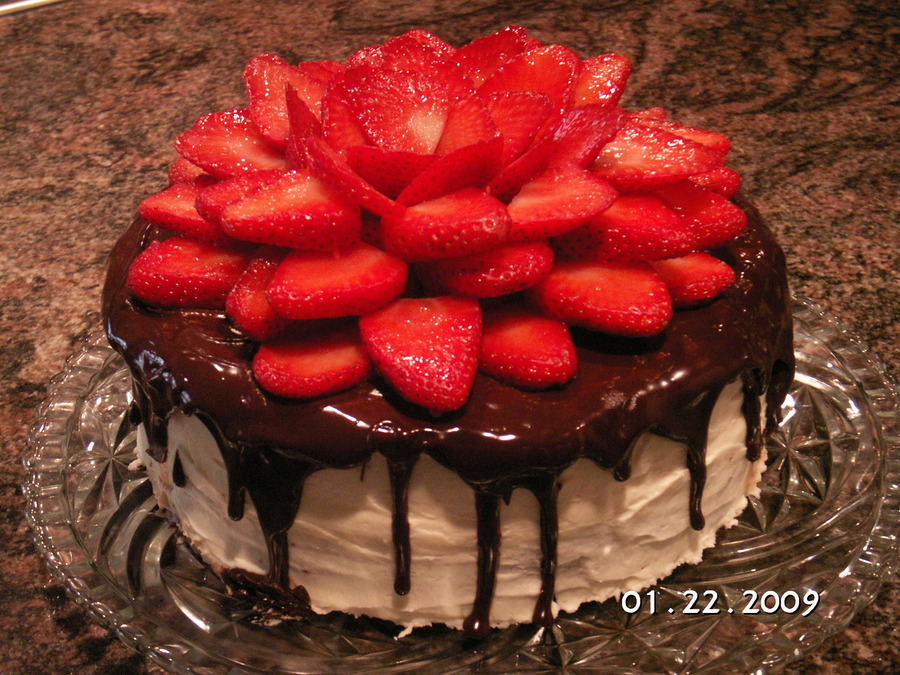 Strawberry Flower Cake - CakeCentral.com