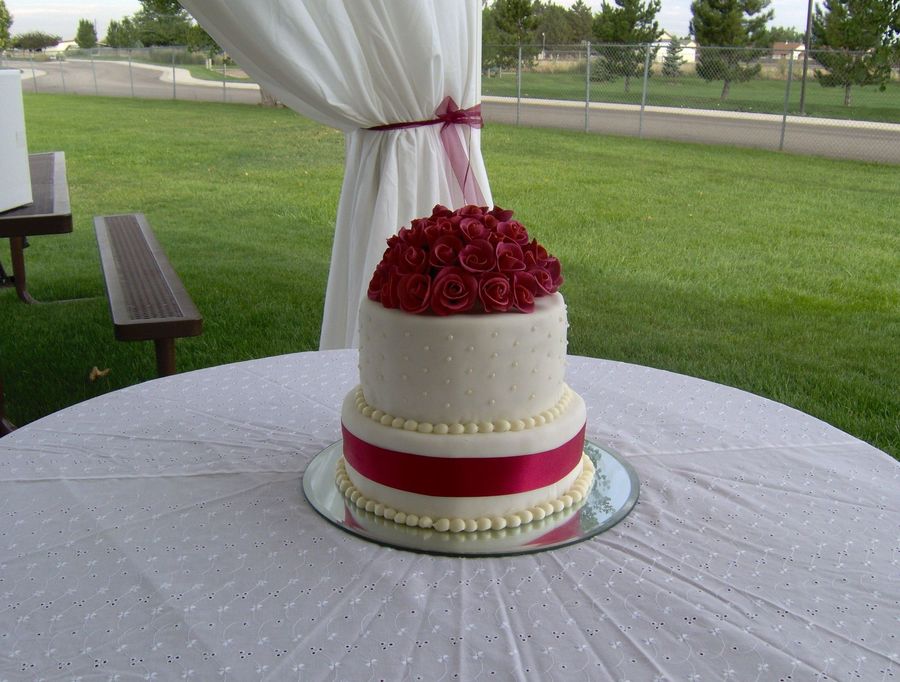 Small Round Wedding Cake - CakeCentral.com