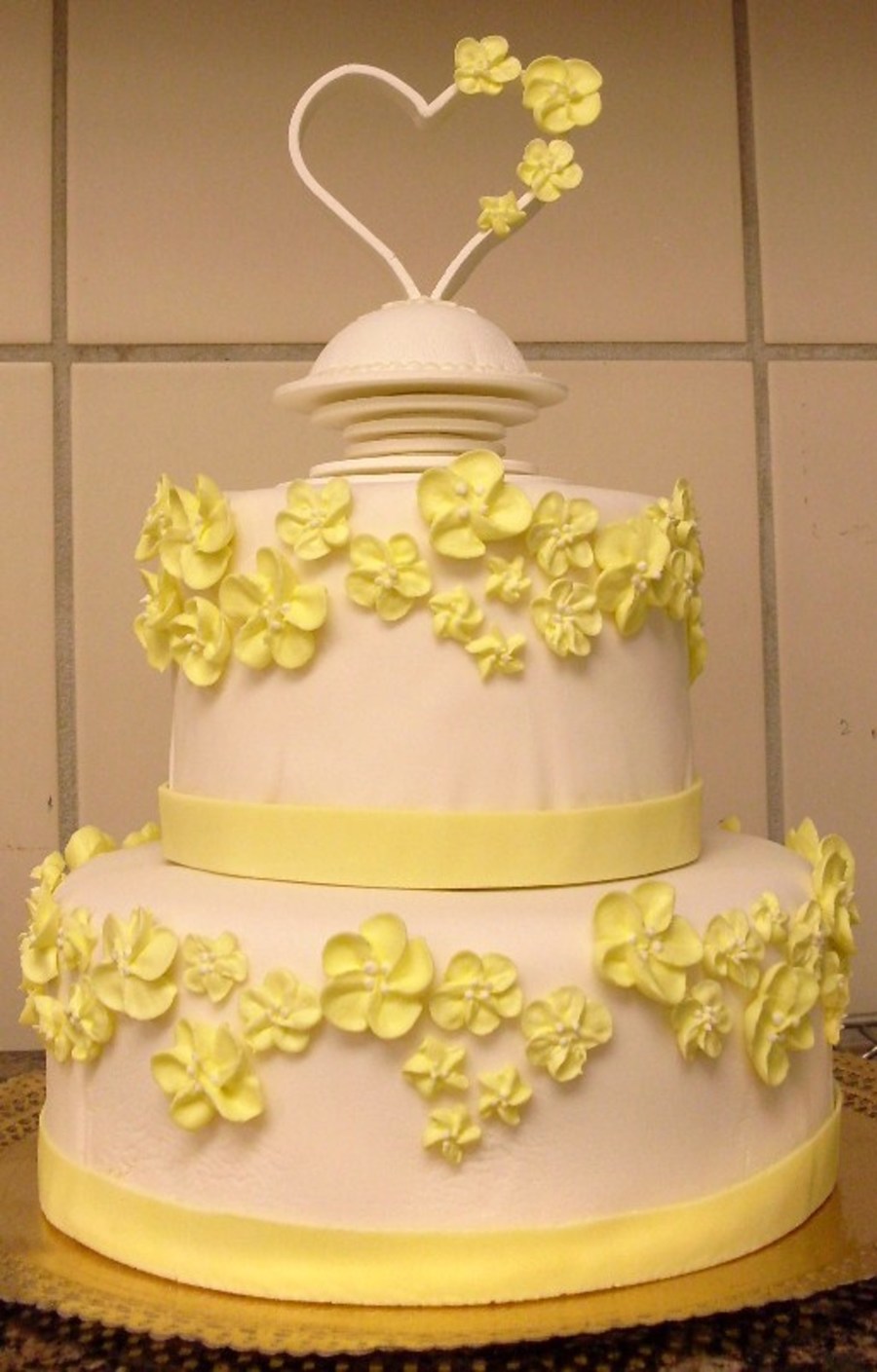 2-Tiered Flower Cake - CakeCentral.com