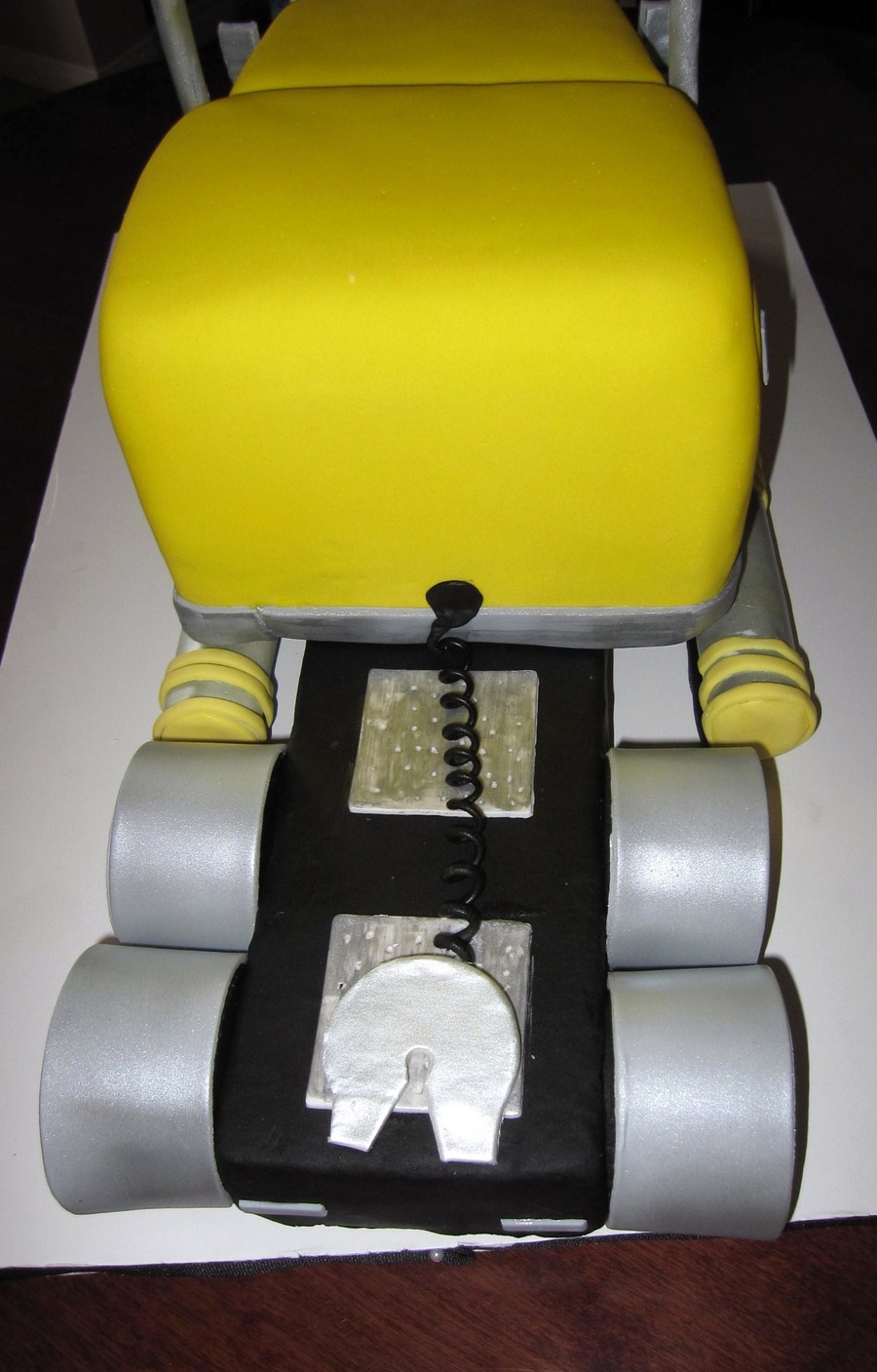 Custom Peterbilt Truck - CakeCentral.com