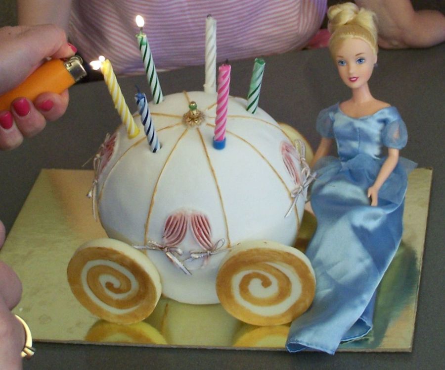 Beginner's Cinderella Carriage Cake - CakeCentral.com