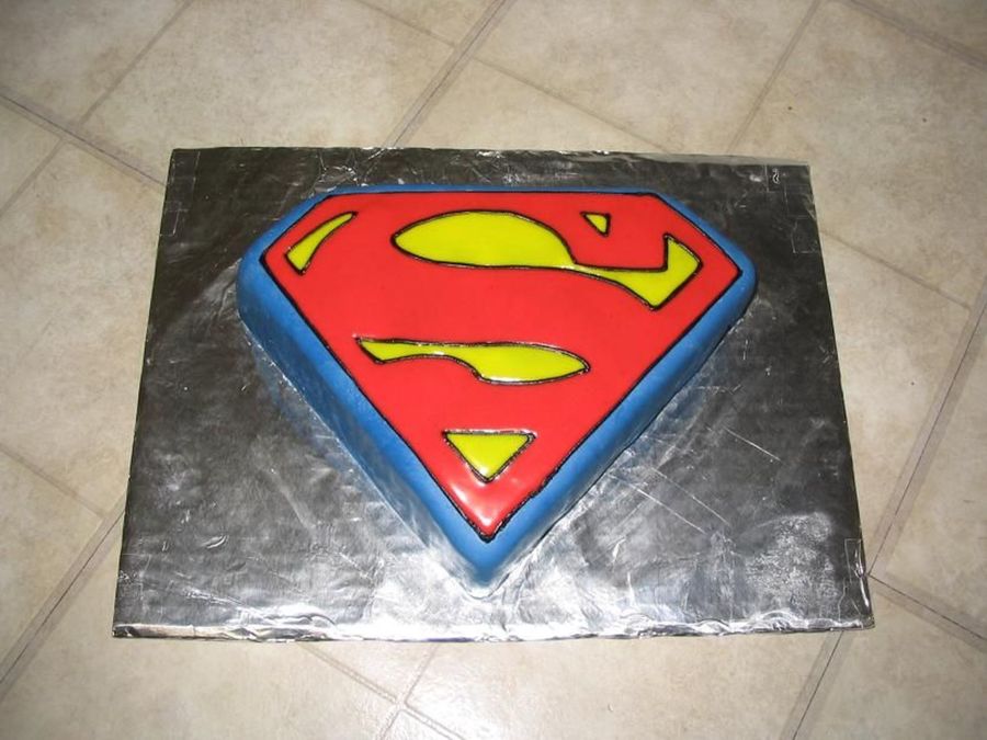 Superman Logo - CakeCentral.com