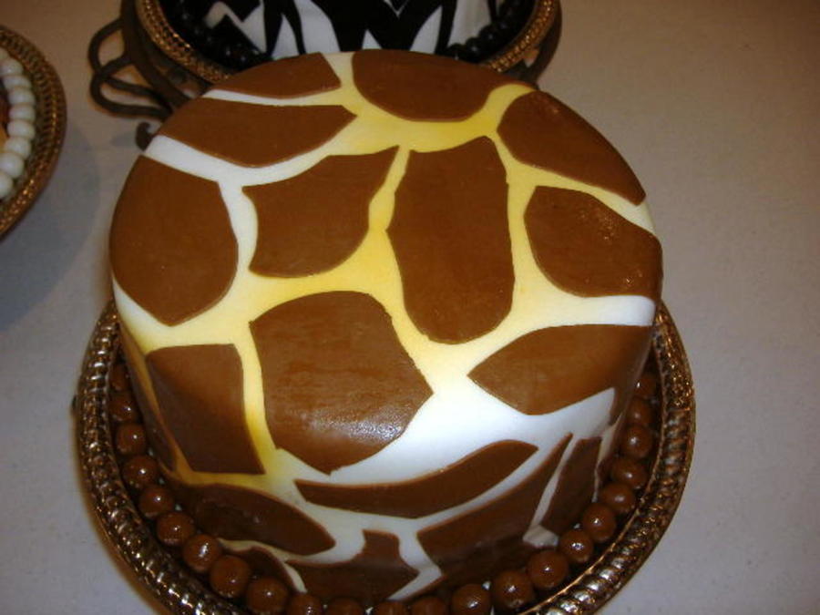 Giraffe Cake - CakeCentral.com
