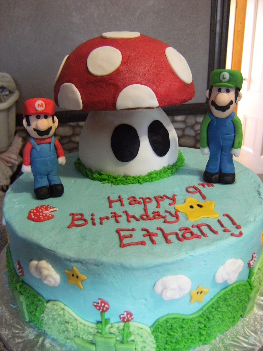 Mario And Luigi Cake - CakeCentral.com