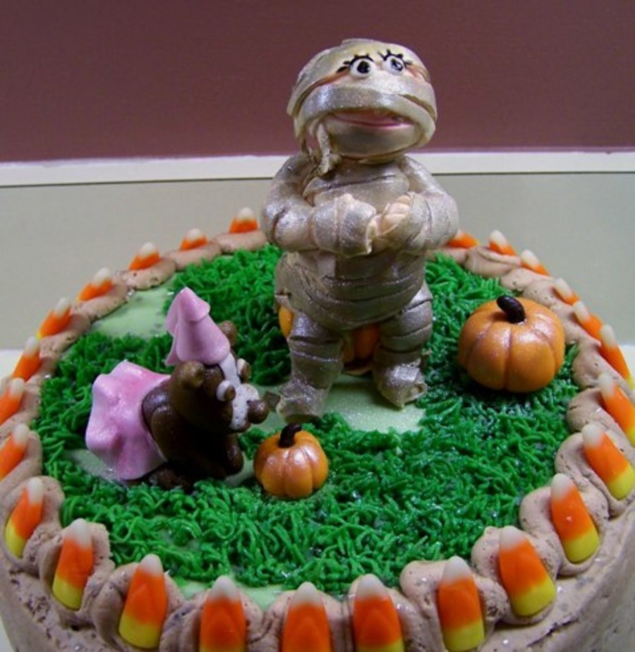 Mummy Cake Topper - CakeCentral.com