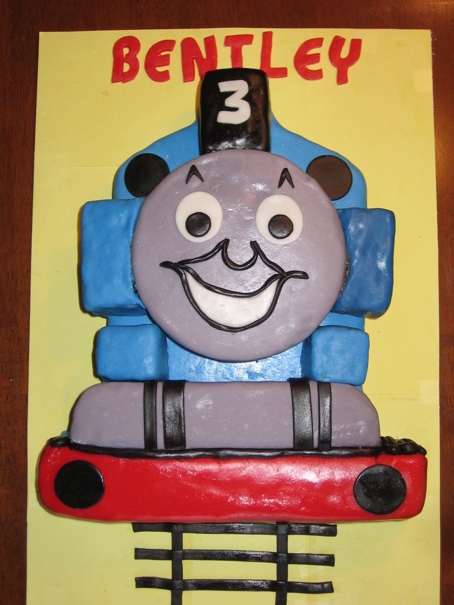 Thomas The Tank Engine - CakeCentral.com