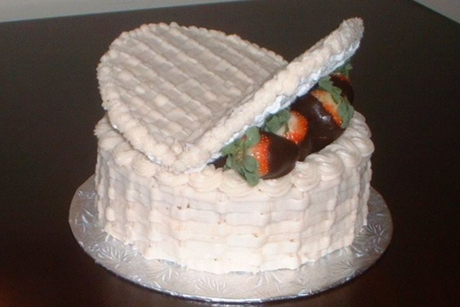 Strawberry Basket - CakeCentral.com