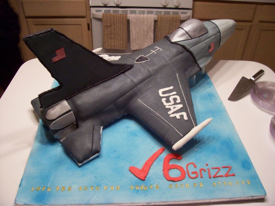 F-16 Fighter Plane - CakeCentral.com