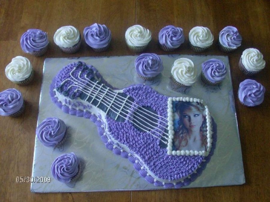 Taylor Swift Guitar - CakeCentral.com