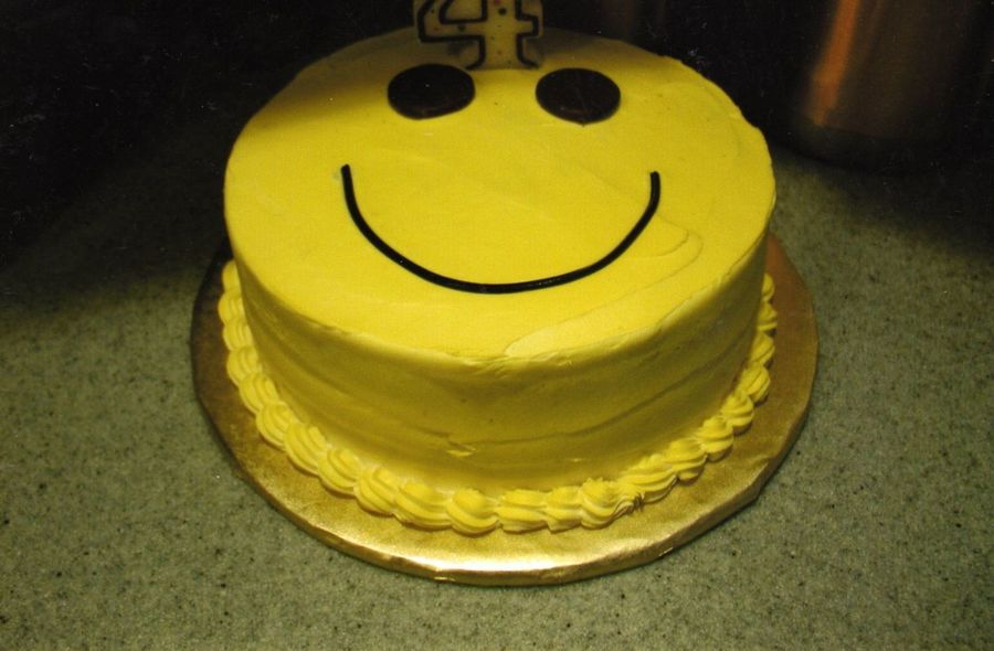 Smiley Face - CakeCentral.com