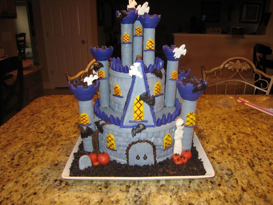 Haunted Castle - CakeCentral.com