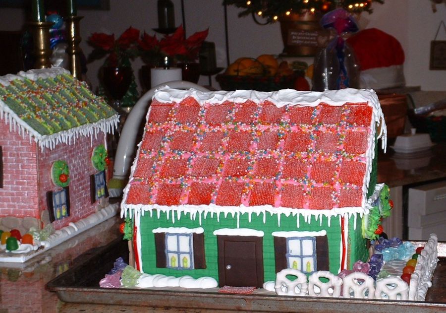 Green Brick Gingerbread House - CakeCentral.com