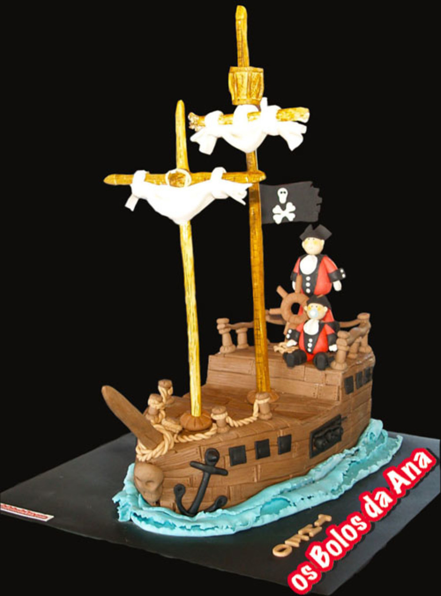 Bolo Barco Piratas - Pirate Boat Cake - CakeCentral.com