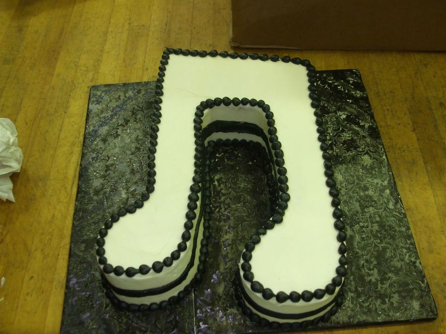 Cut Out Music Note Cake - CakeCentral.com
