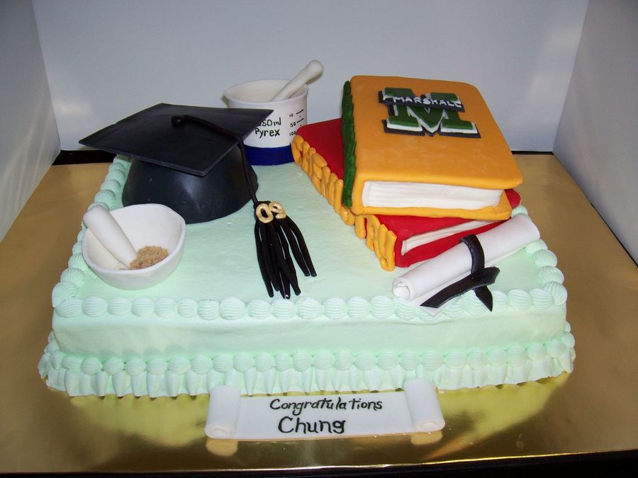 Marshall Graduation - CakeCentral.com