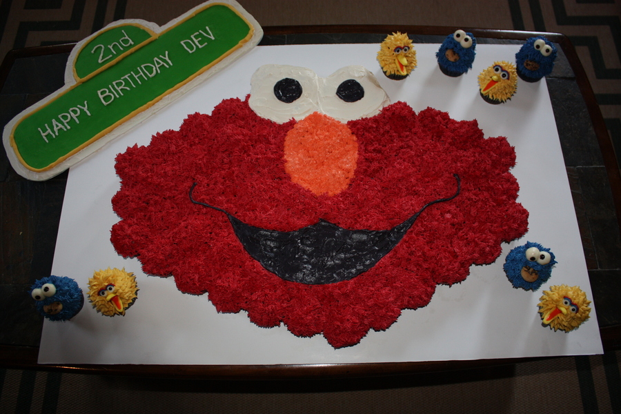 Elmo Cupcake Cake - CakeCentral.com