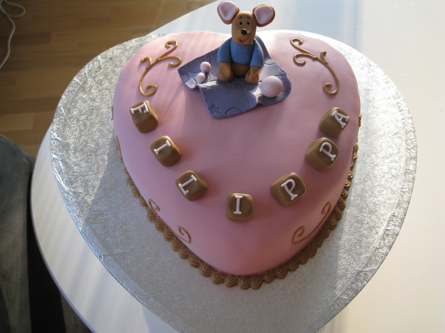 Roo Birthday Cake - CakeCentral.com