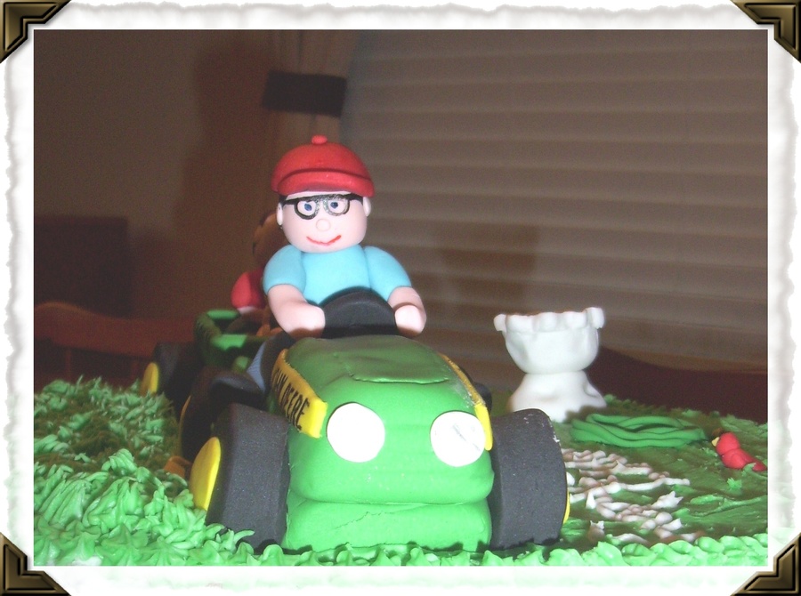 Riding Lawn Mower Birthday Cake - CakeCentral.com