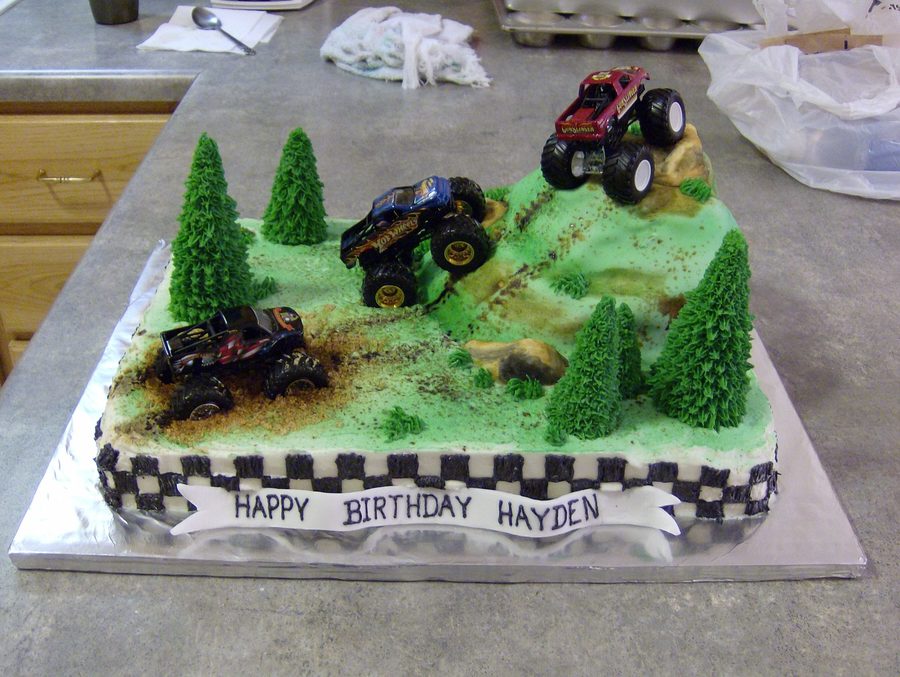 4X4 Truck Cake - CakeCentral.com