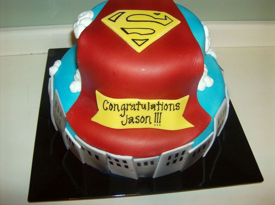 Superman Cake - CakeCentral.com