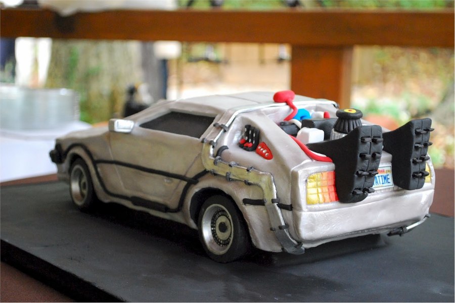 Back To The Future Delorean Cake - CakeCentral.com
