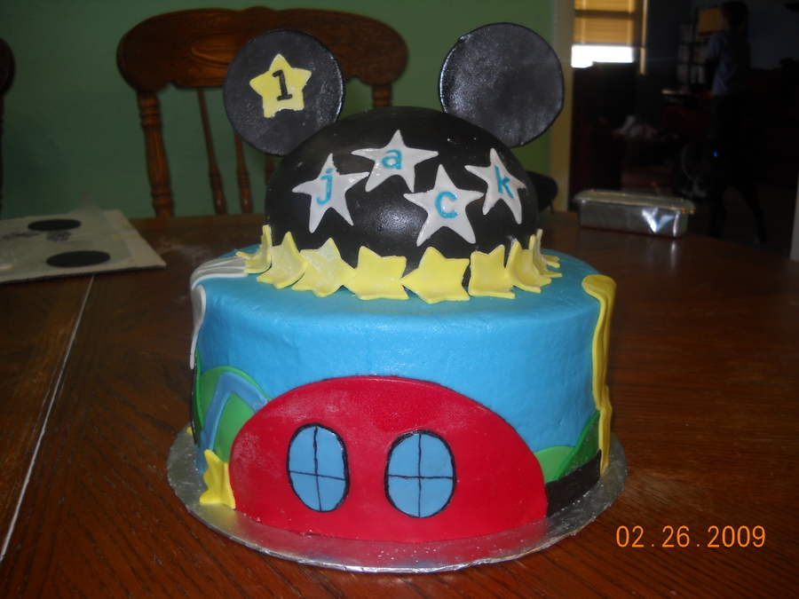 Mickey Cake - CakeCentral.com