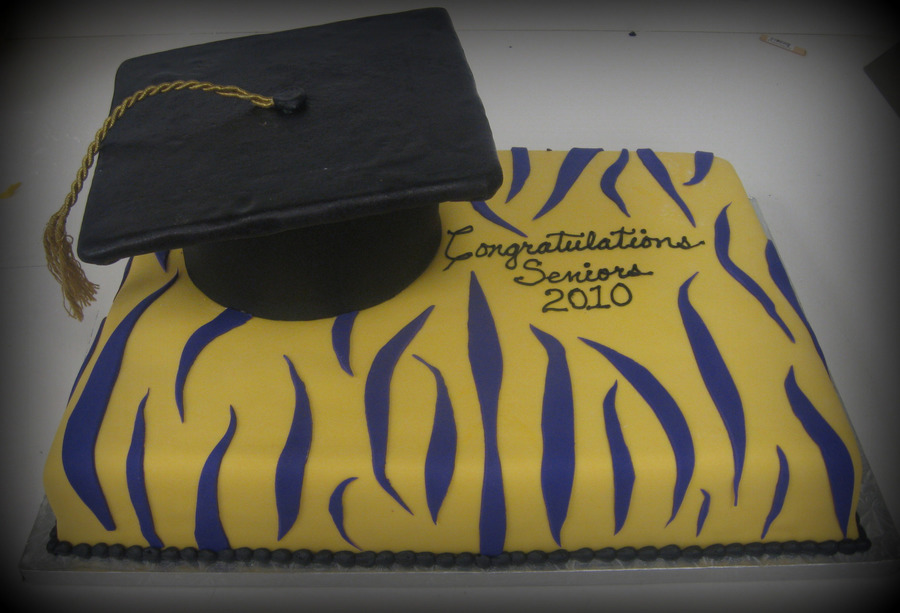 Lsu Graduation - CakeCentral.com