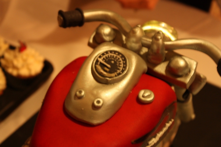 Motorcycle Grooms Cake - CakeCentral.com