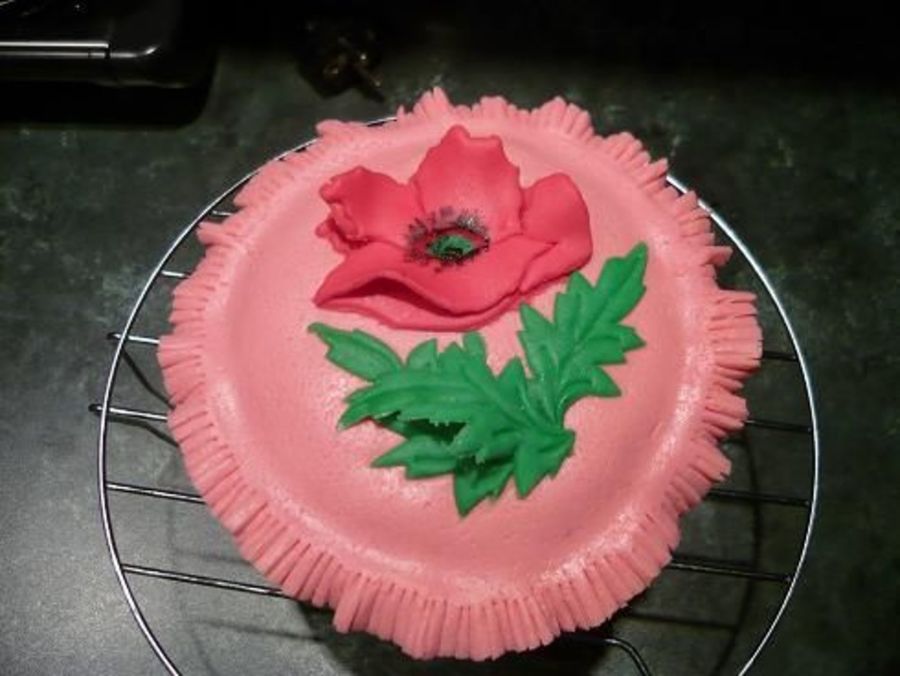 Red Poppy - CakeCentral.com