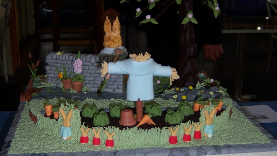 Peter Rabbit Garden - CakeCentral.com