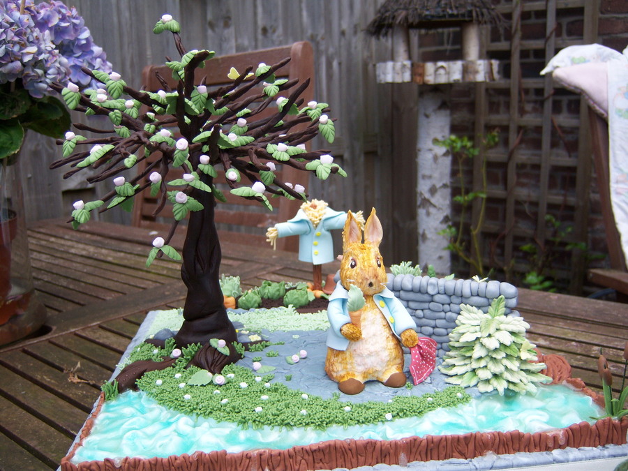 Peter Rabbit Garden - CakeCentral.com