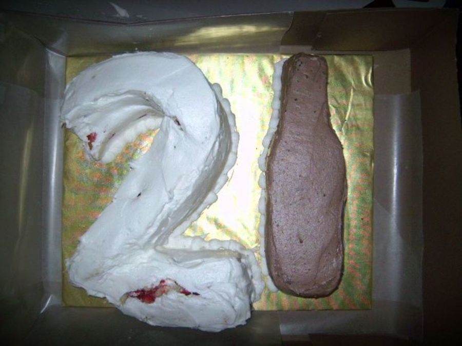 21St Birthday Disaster - CakeCentral.com