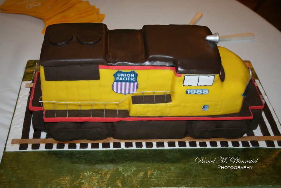 Union Pacific Train Engine Grooms Cake - CakeCentral.com