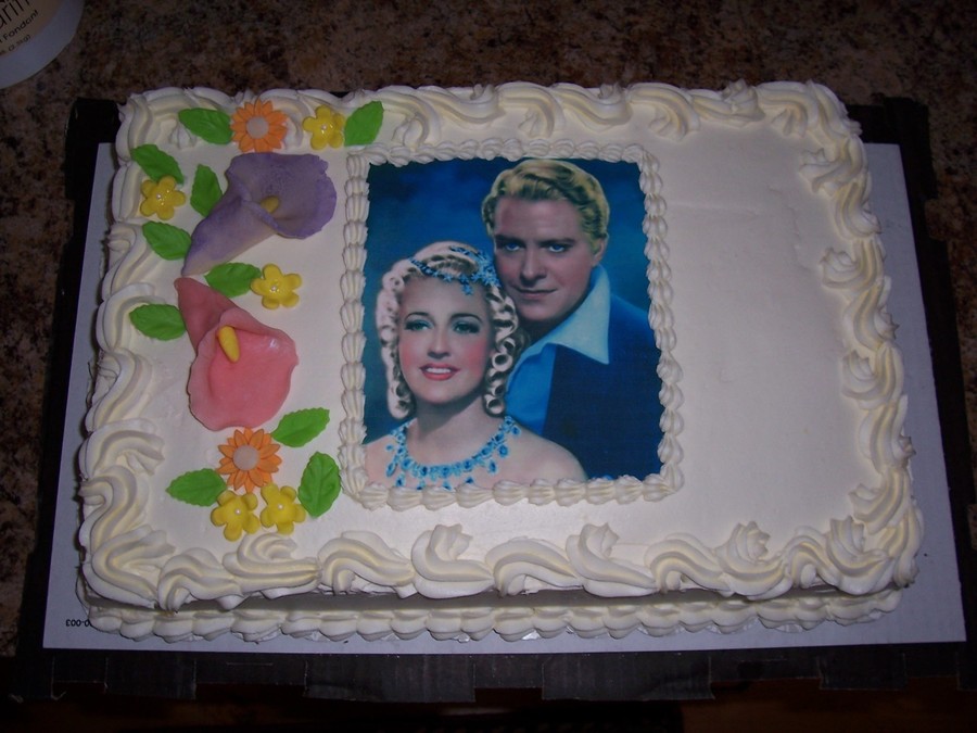 Fan Club Cake - CakeCentral.com