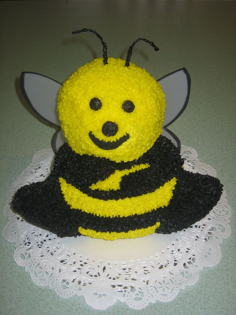 Bee - CakeCentral.com